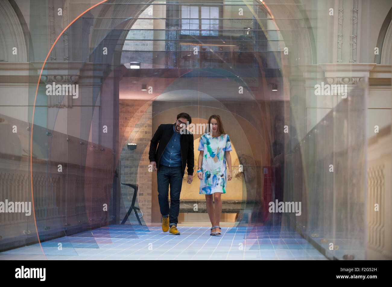 Mise et abyme hi-res stock photography and images - Alamy