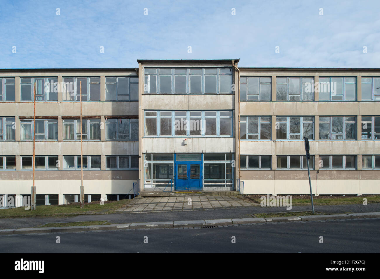 Ddr school building hi-res stock photography and images - Alamy