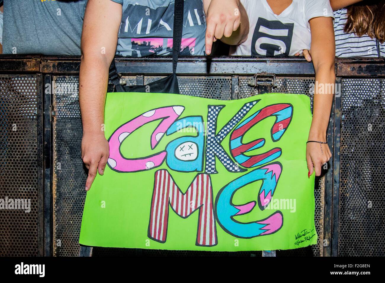 Steve aoki cake hi-res stock photography and images - Alamy