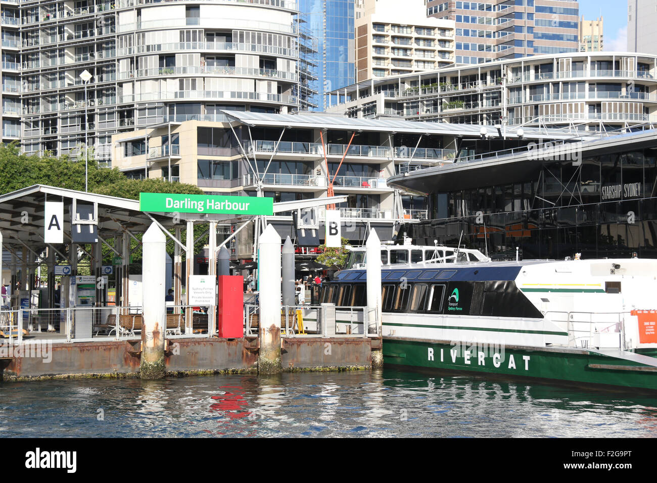 A River Cat ferry moored next to the Darling Harbour ferry wharf in ...