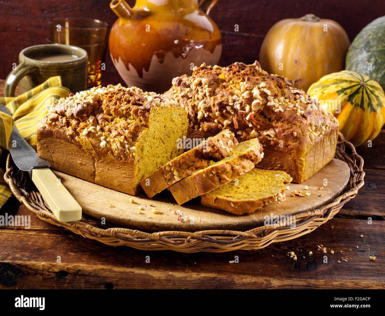 Loaves of bread oven hi-res stock photography and images - Alamy