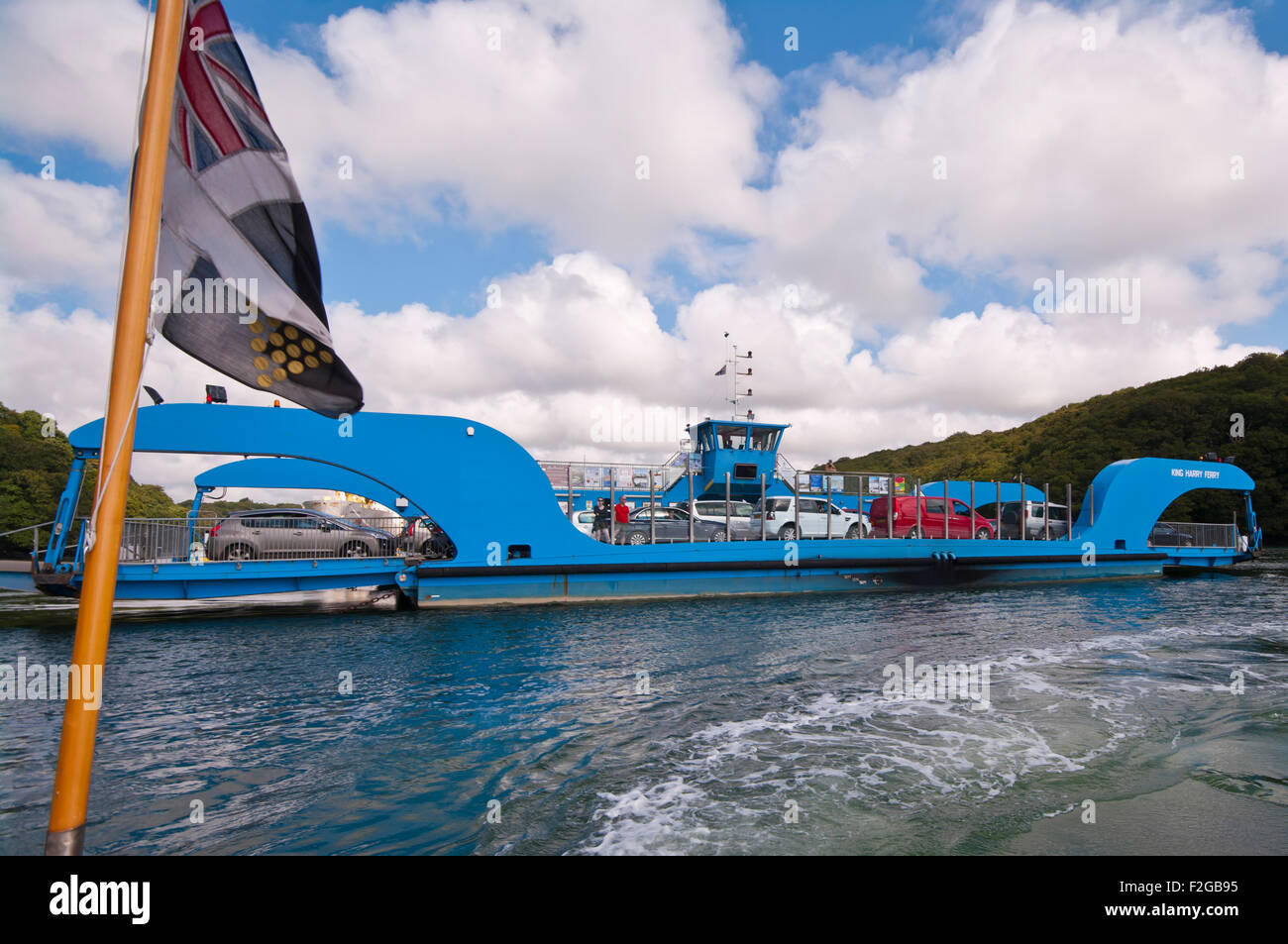The King Harry Chain Ferry Which connects St Mawes and the Roseland ...