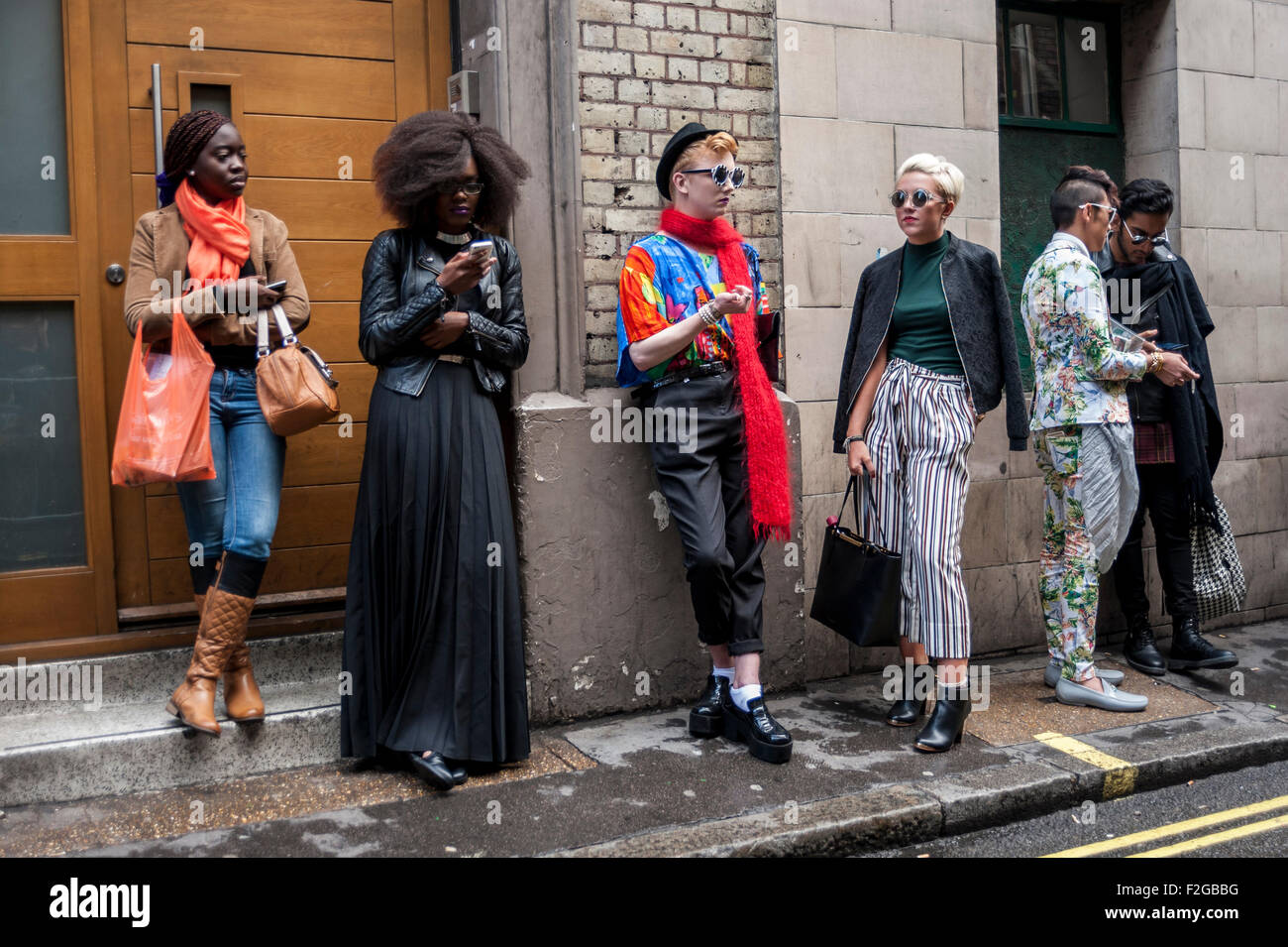 Fashion week crowd hi-res stock photography and images - Alamy