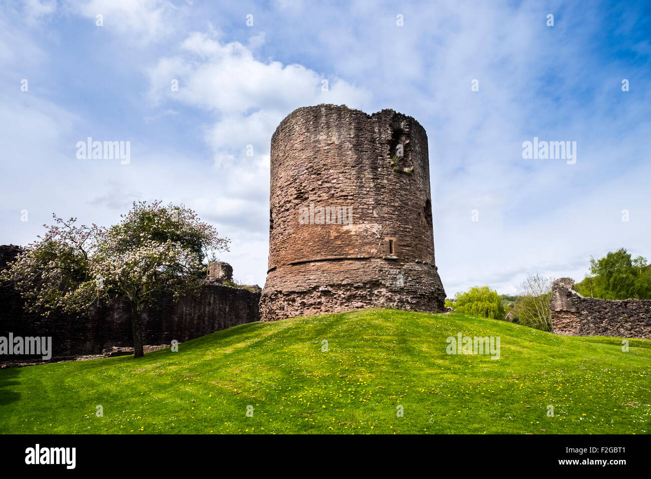 Skenfrith Castle Monmouthshire Wales Stock Photo - Alamy