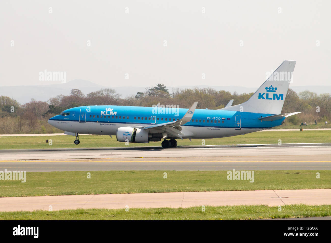 Side view 737 hi-res stock photography and images - Alamy