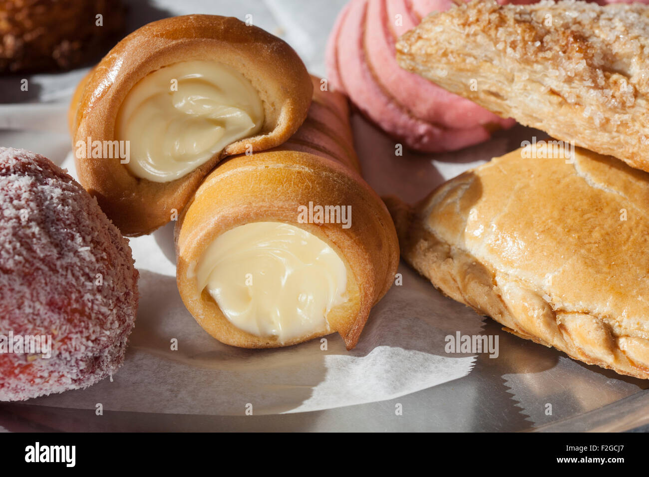 Various horizontal hi-res stock photography and images - Alamy