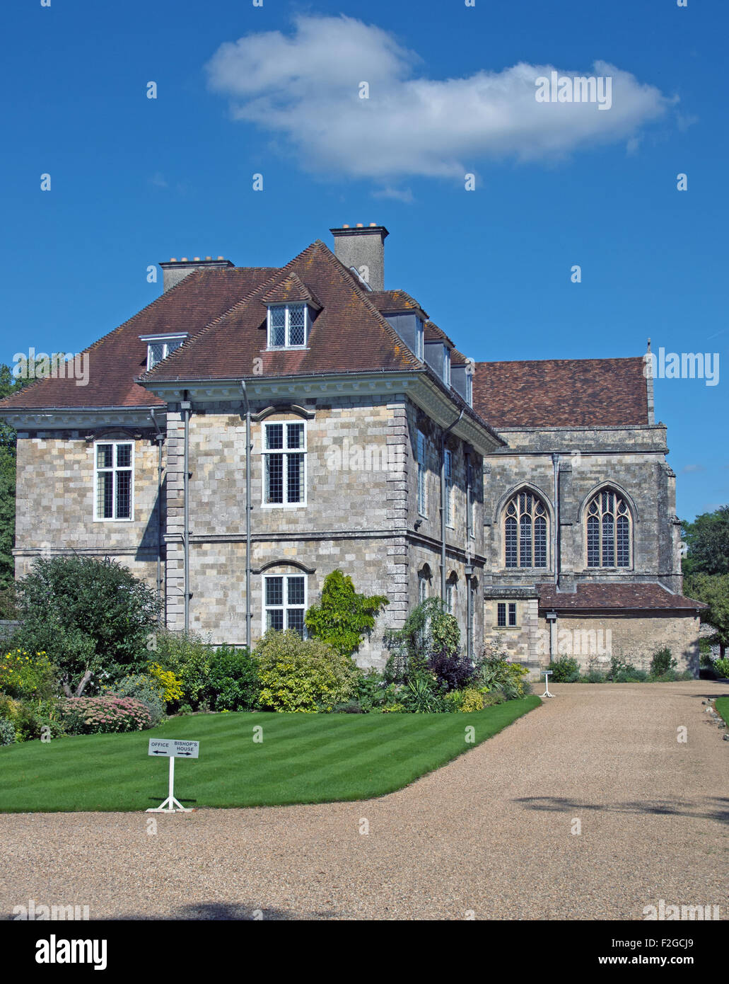 Winchester Palace, or Bishops House, Hampshire, England Stock Photo - Alamy