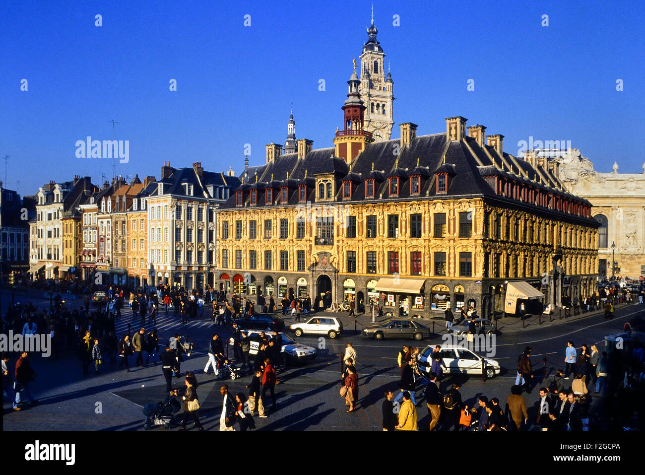 Grand place tourist attractions hi-res stock photography and images - Alamy