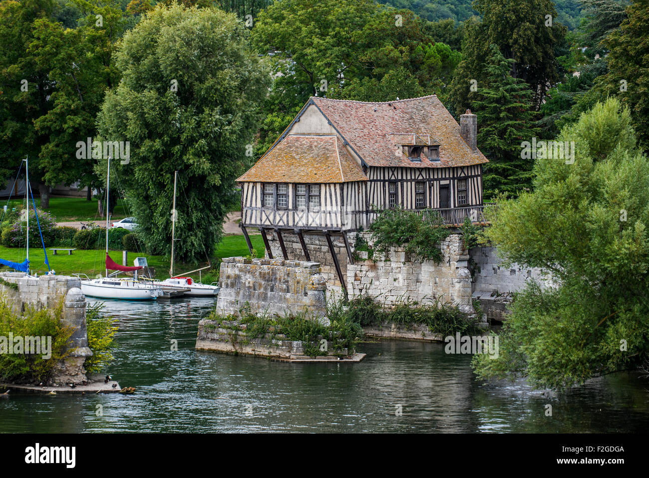 The Old Mill / Vieux Moulin de Vernon over the river Seine, Eure ...
