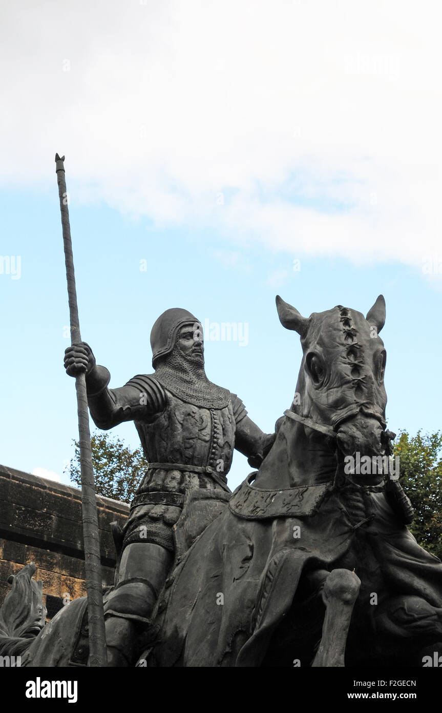 Statue of Harry Hotspur, Alnwick Castle Stock Photo - Alamy