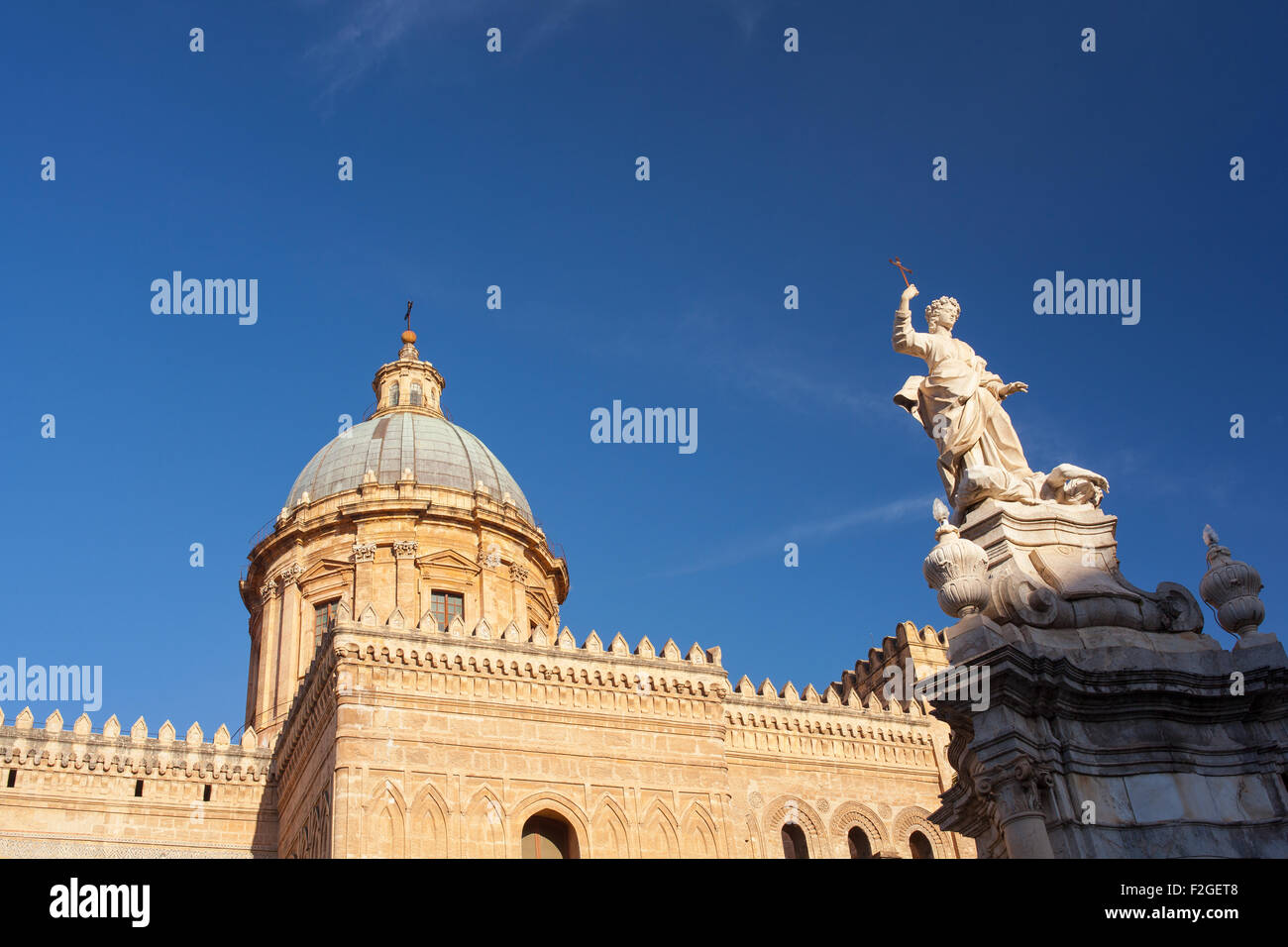Dome of santa maria assunta cathedral hi-res stock photography and ...