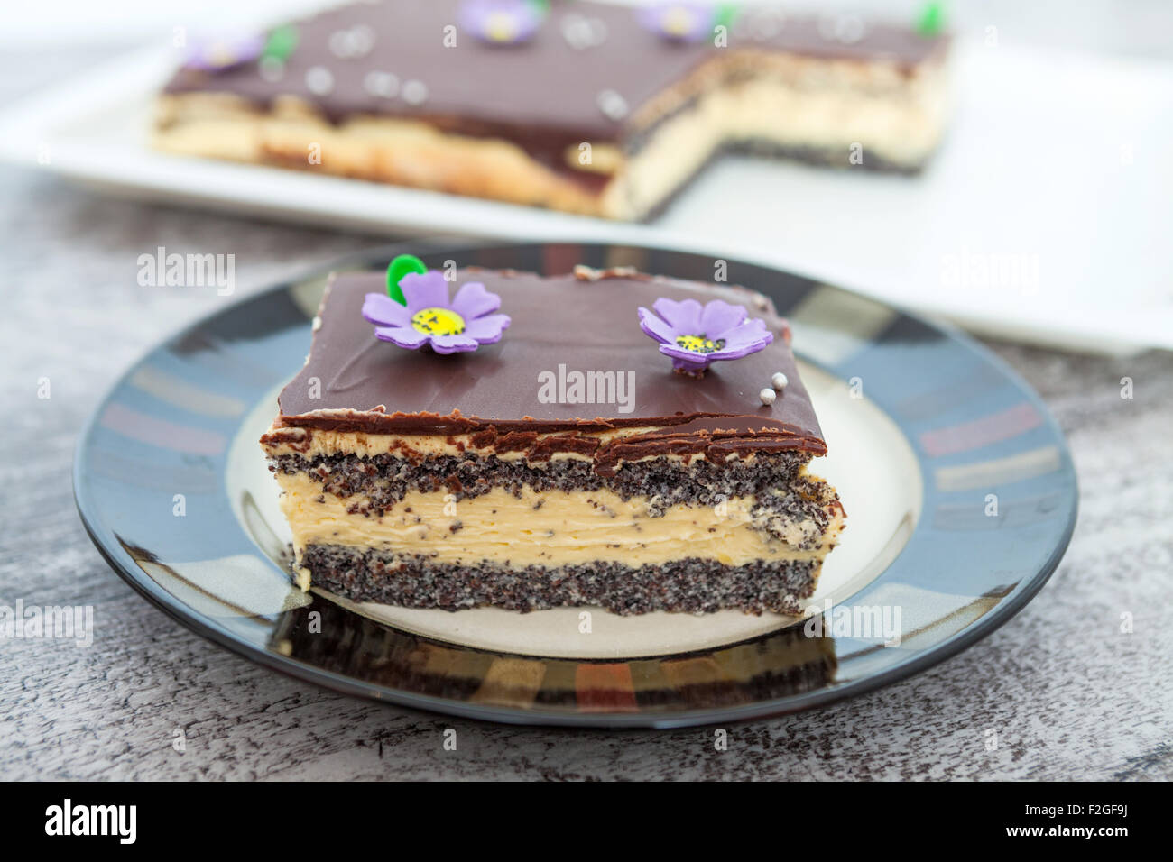 Poppy seed torte hi-res stock photography and images - Alamy