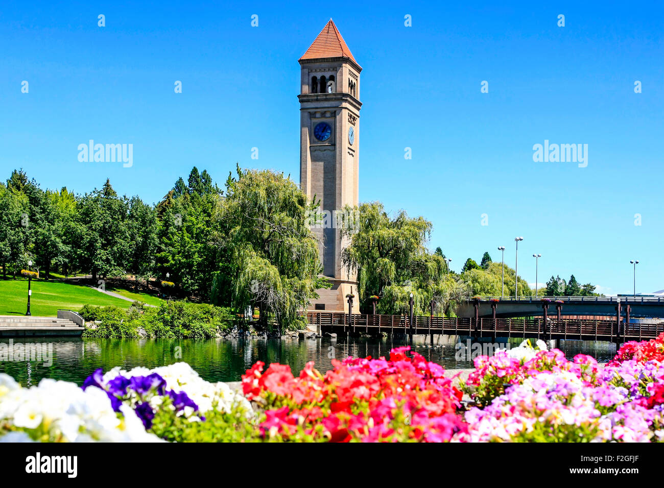 The Great Northern clock tower and U.S. Pavilion in Riverfront Park ...