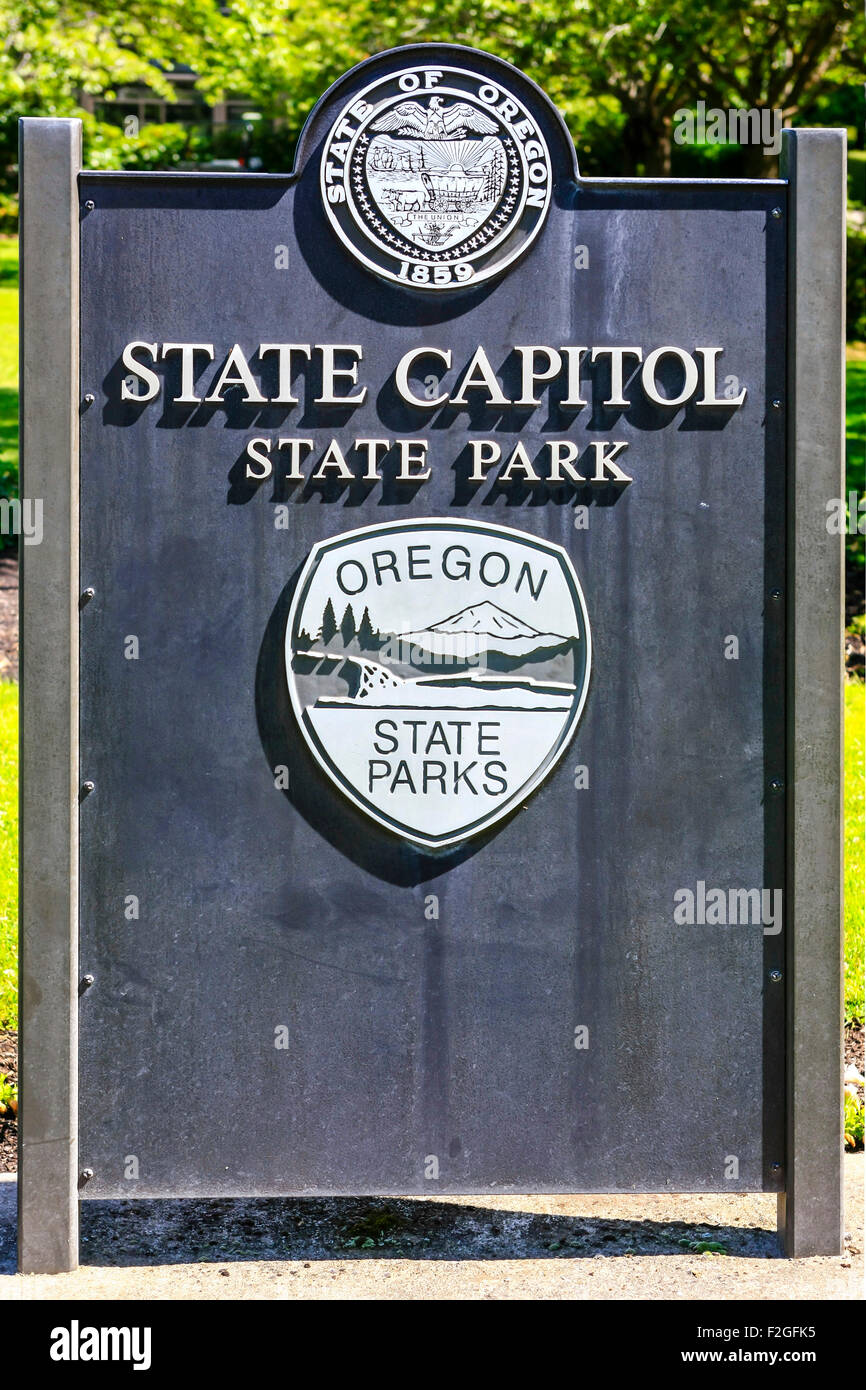Oregon state park sign hi-res stock photography and images - Alamy