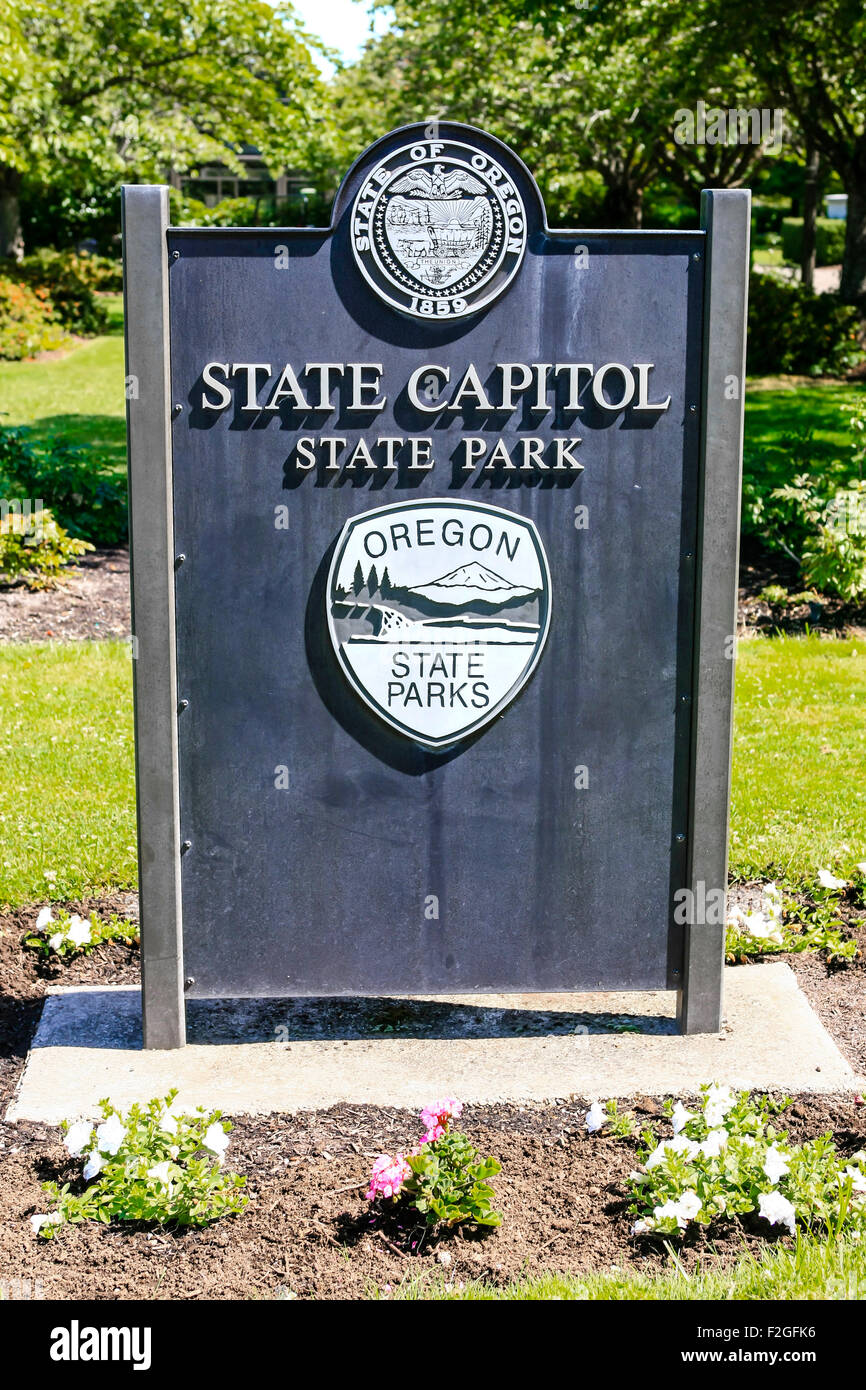State Capitol State Park plaque in Oregon's city of Salem Stock Photo ...