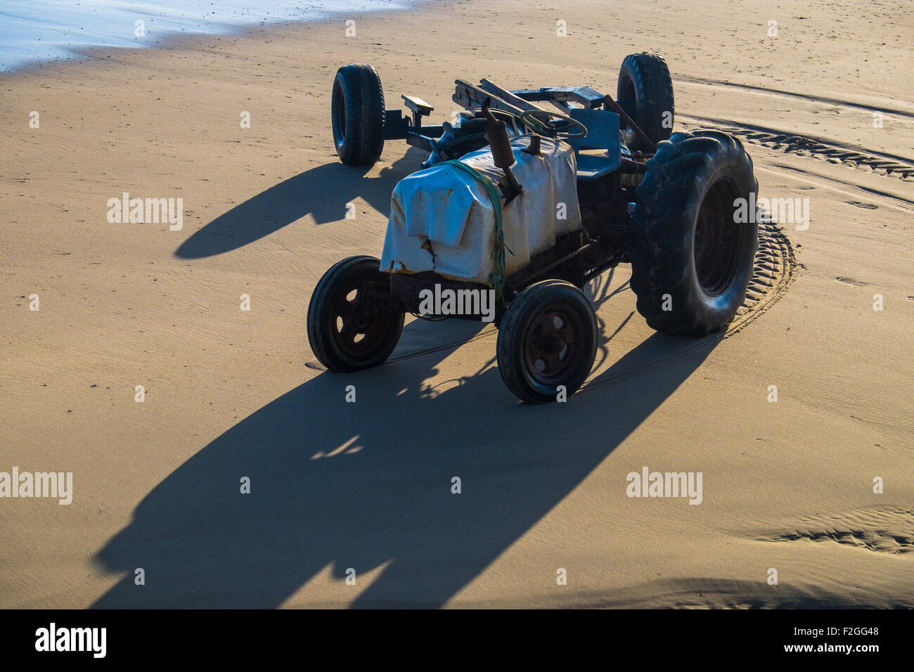 Beach sand sea tractor hi-res stock photography and images - Alamy