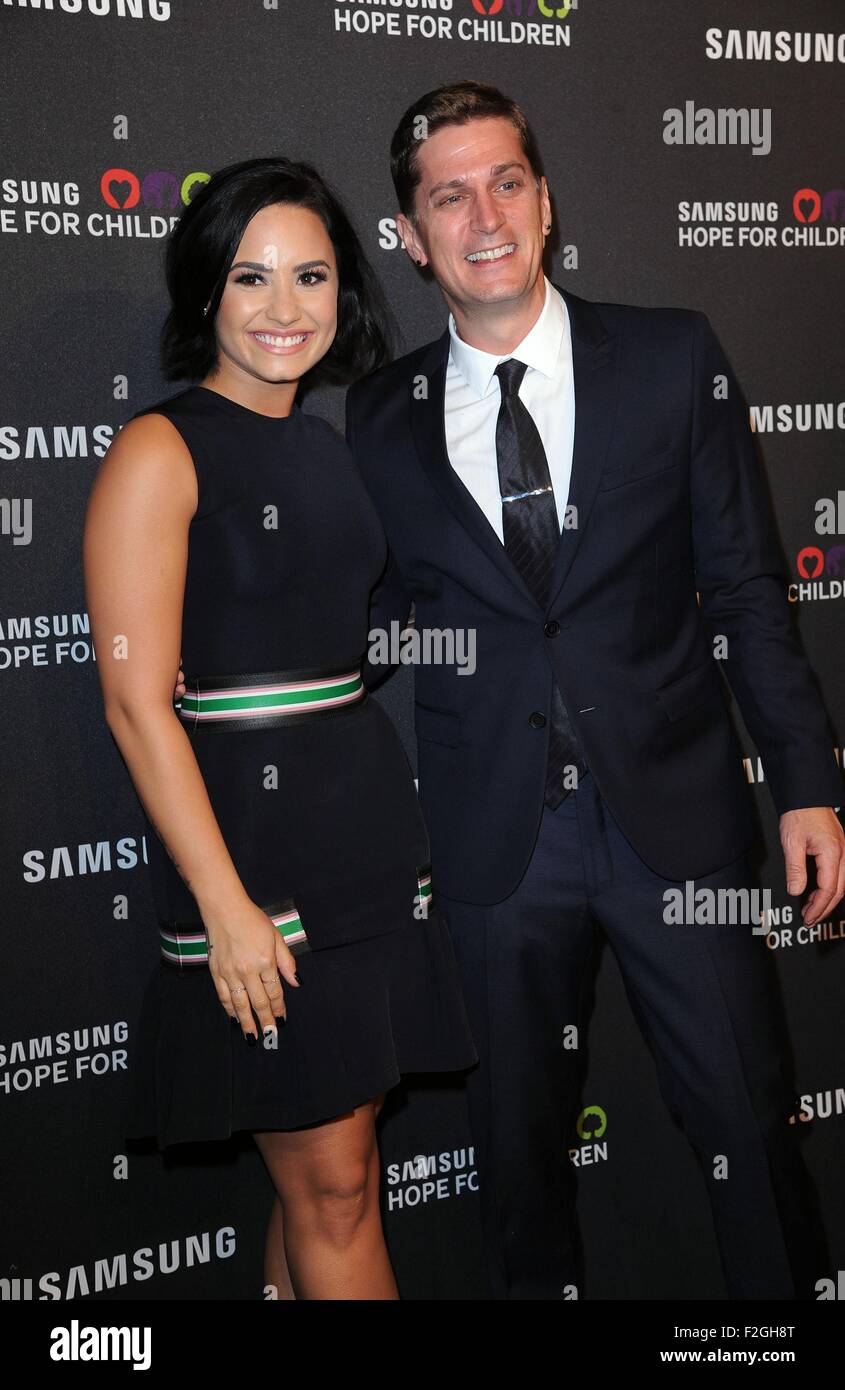 Demi Lovato, Rob Thomas at arrivals for Samsung Hope for Children Gala ...