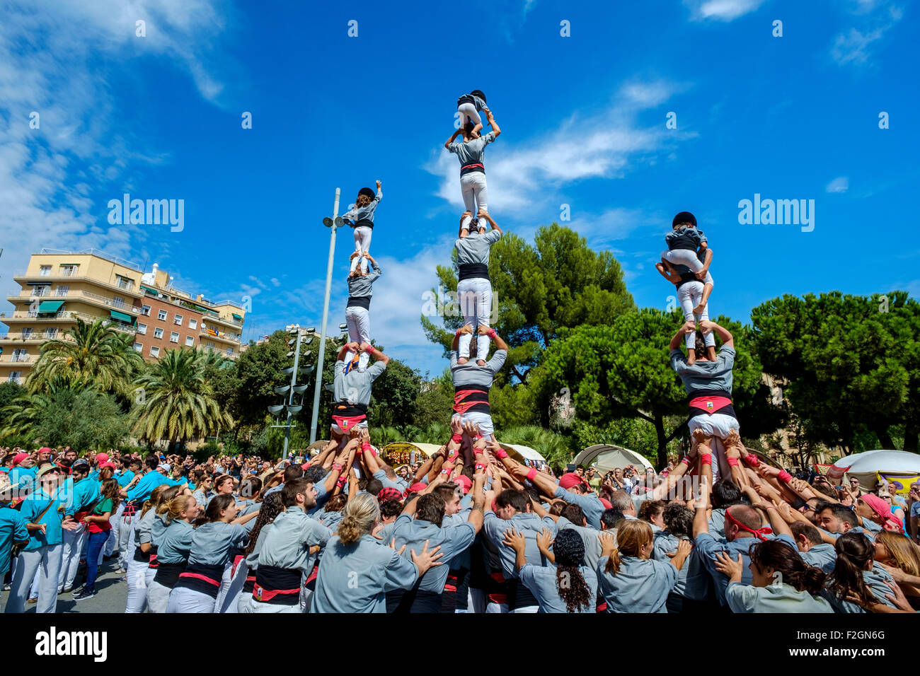 Human towers hi-res stock photography and images - Alamy