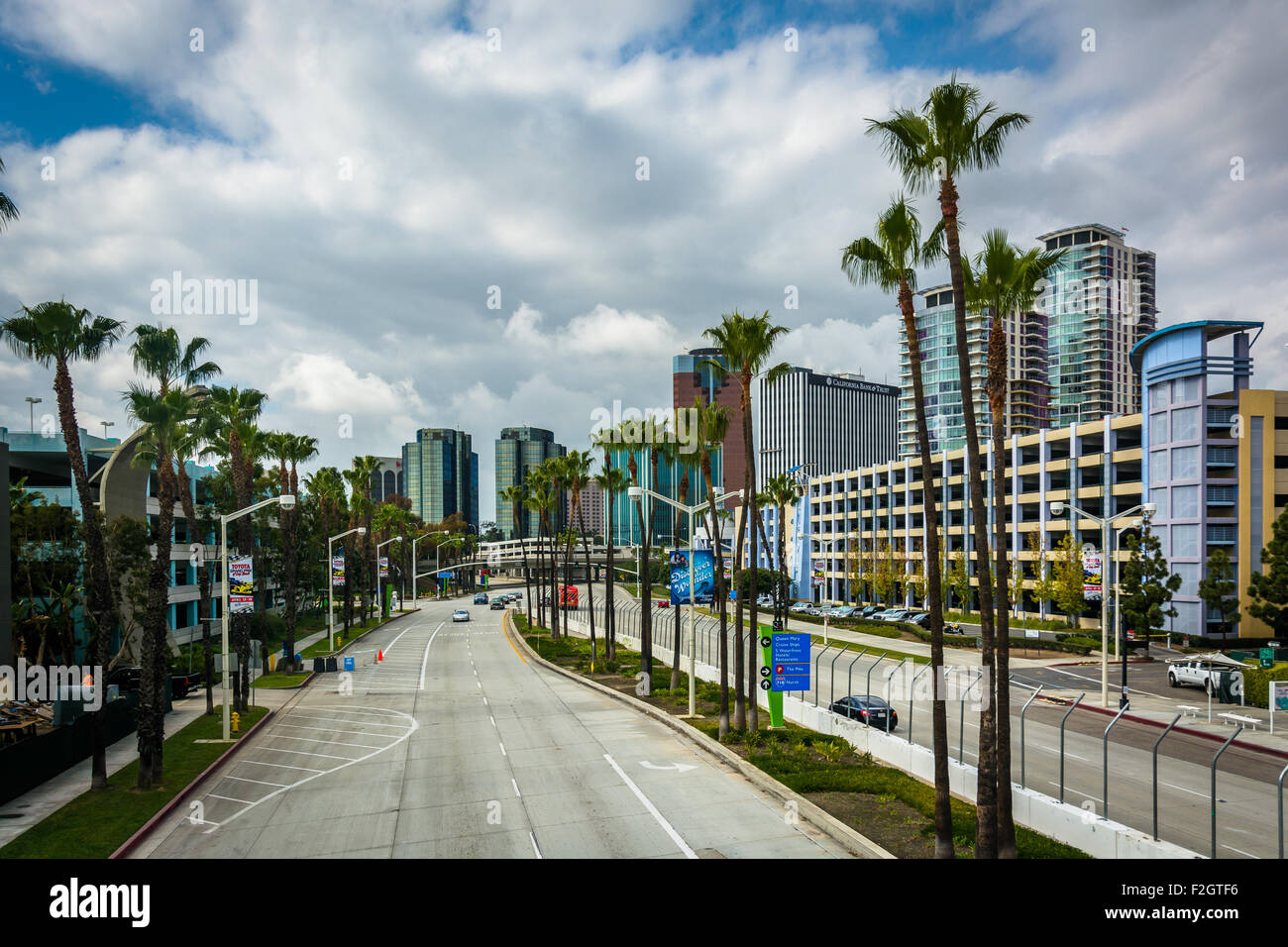 View of Shoreline Drive in Long Beach, California Stock Photo - Alamy