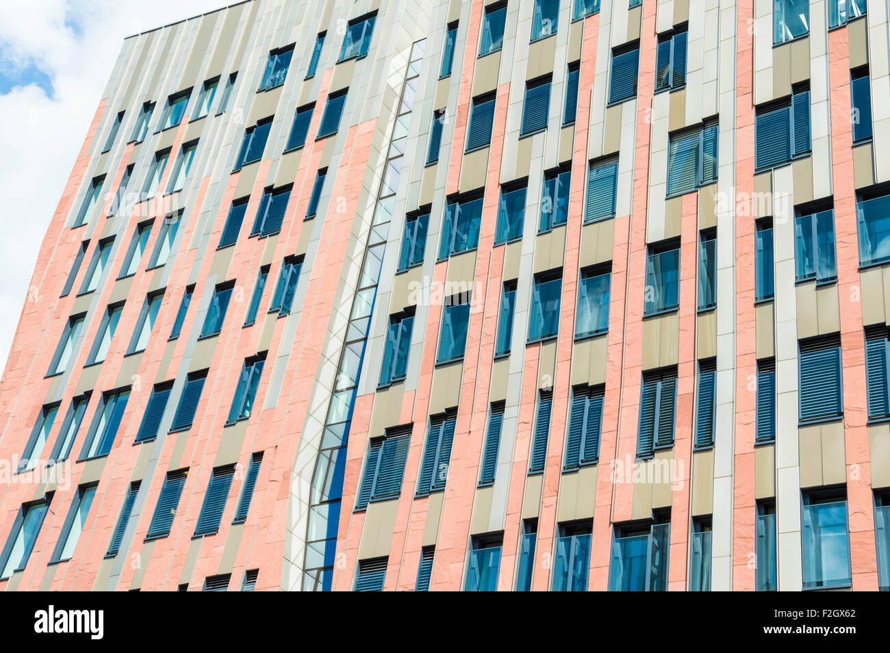 An high skyscraper hi-res stock photography and images - Alamy