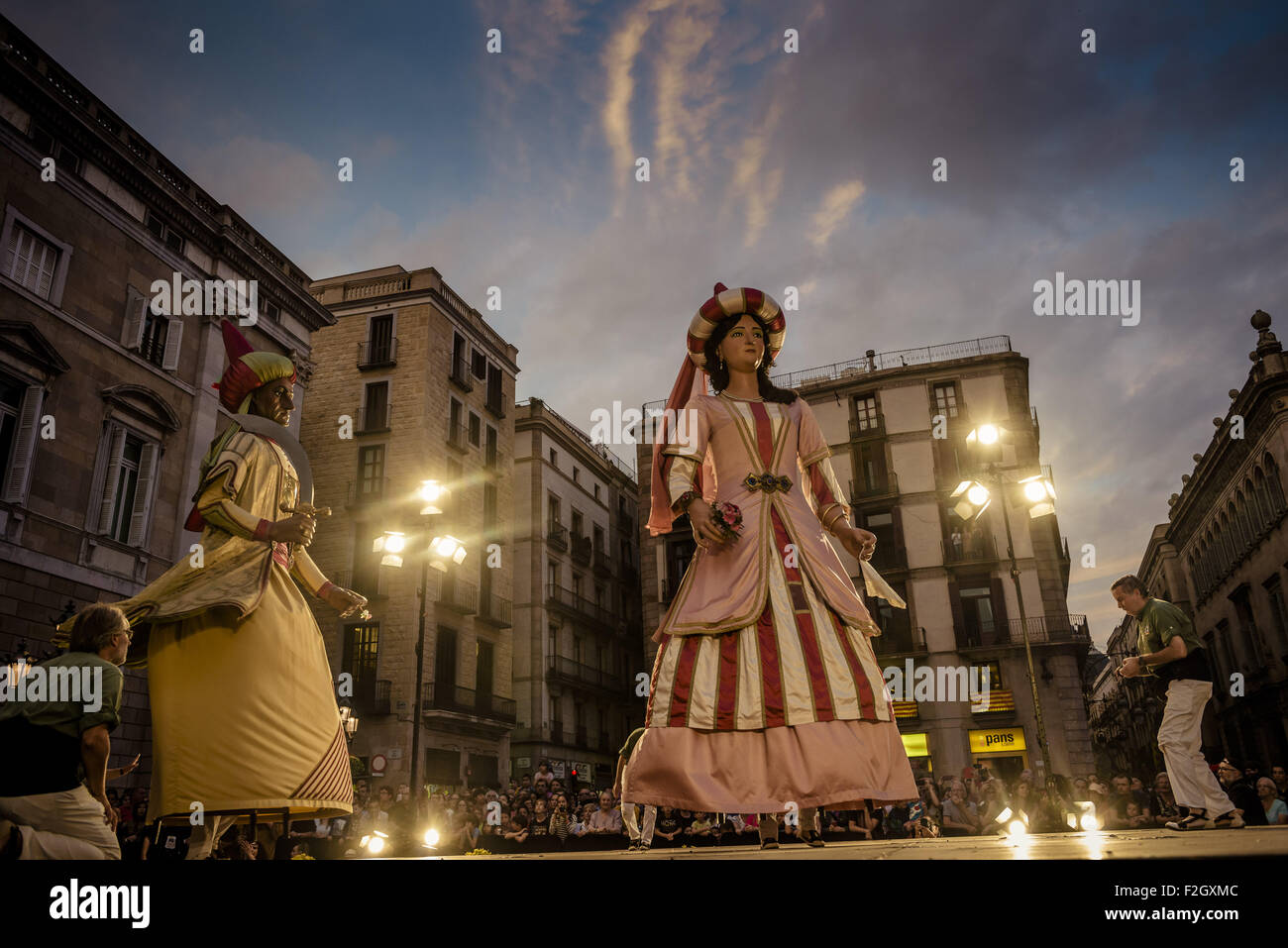 Barcelona, Catalonia, Spain. 18th Sep, 2015. The 'Giants of Pi' dance ...