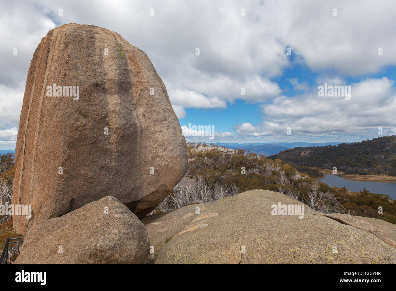 The Monolith - huge rock at Mount Buffalo National Park, Victoria ...
