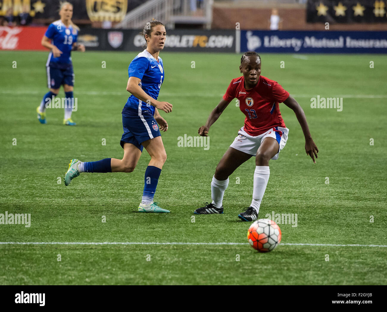 Detroit, Michigan, USA. 17th Sep, 2015. USA's Kelly O'Hara (5) and ...