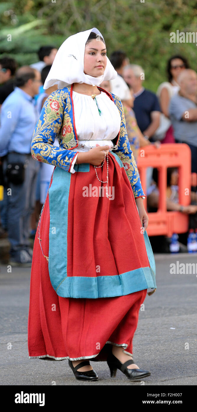 Sardinian costumes hi-res stock photography and images - Alamy