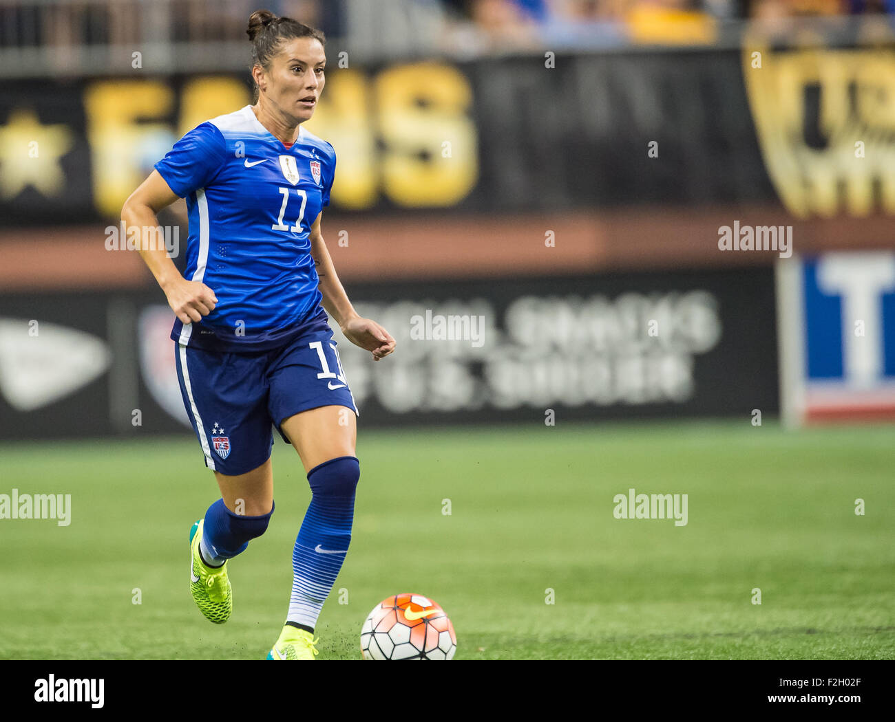 Detroit, Michigan, USA. 17th Sep, 2015. USA' Ali Krieger (11) moves the ...