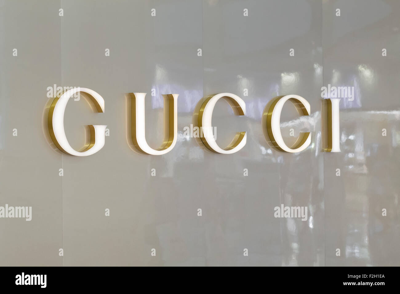 Gucci logo hi-res stock photography and images - Alamy