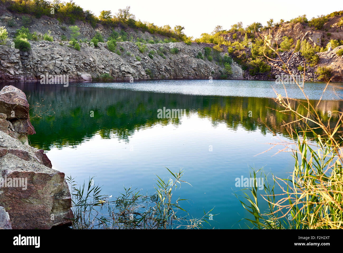 Beautiful mountain lake reflection hi-res stock photography and images ...