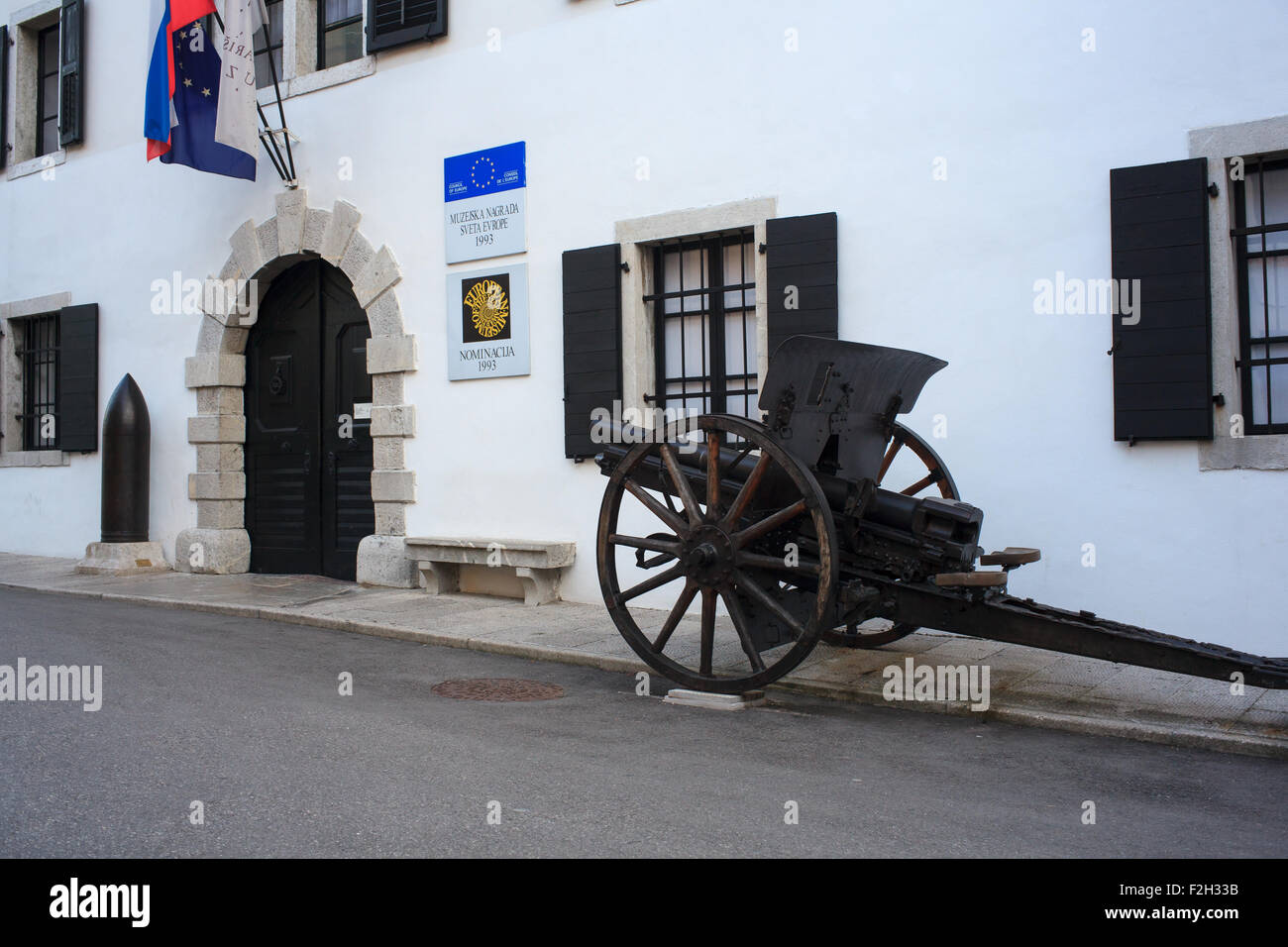 World war museum hi-res stock photography and images - Alamy