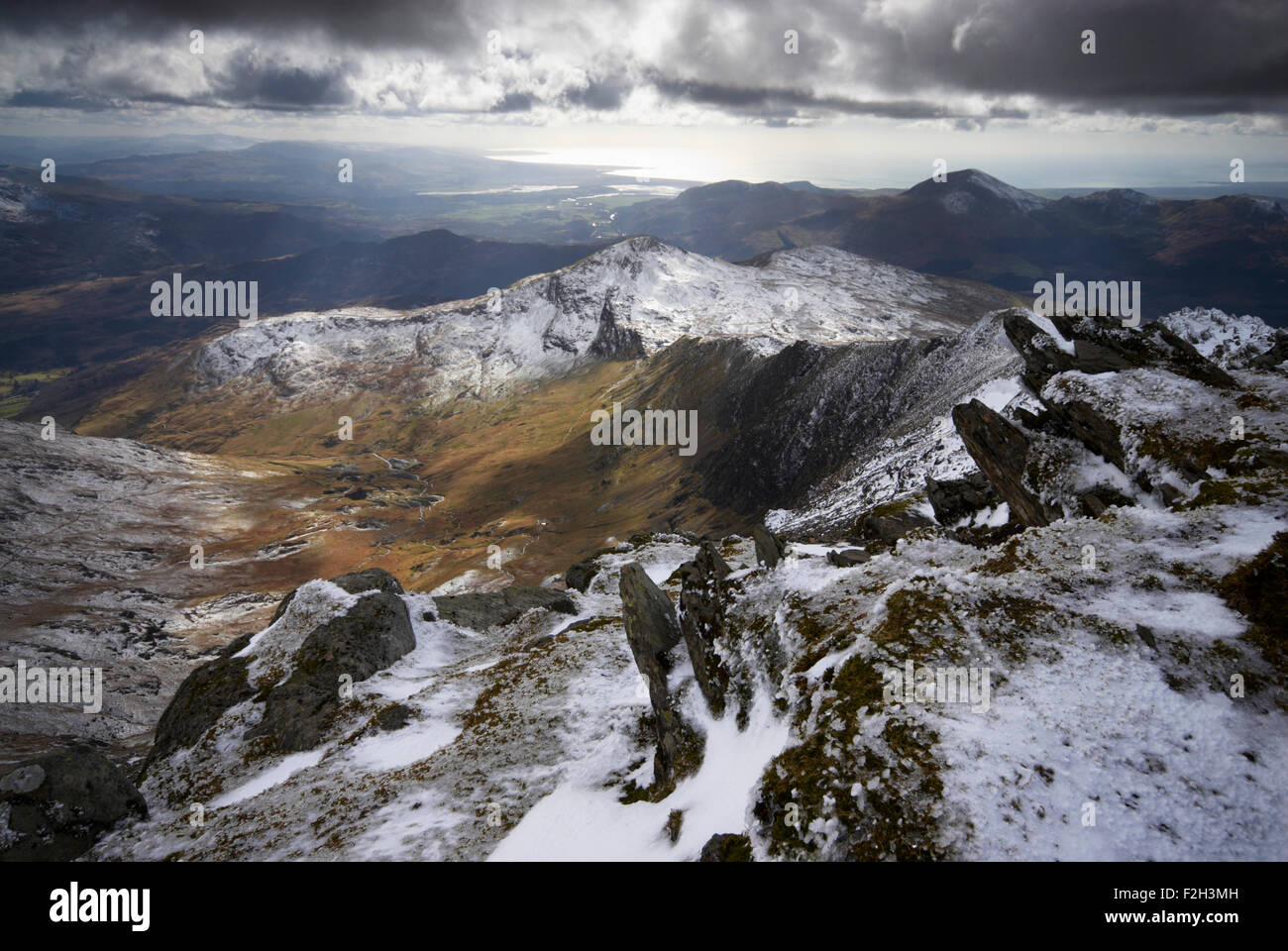Mountains in snowdonia national park hi-res stock photography and ...