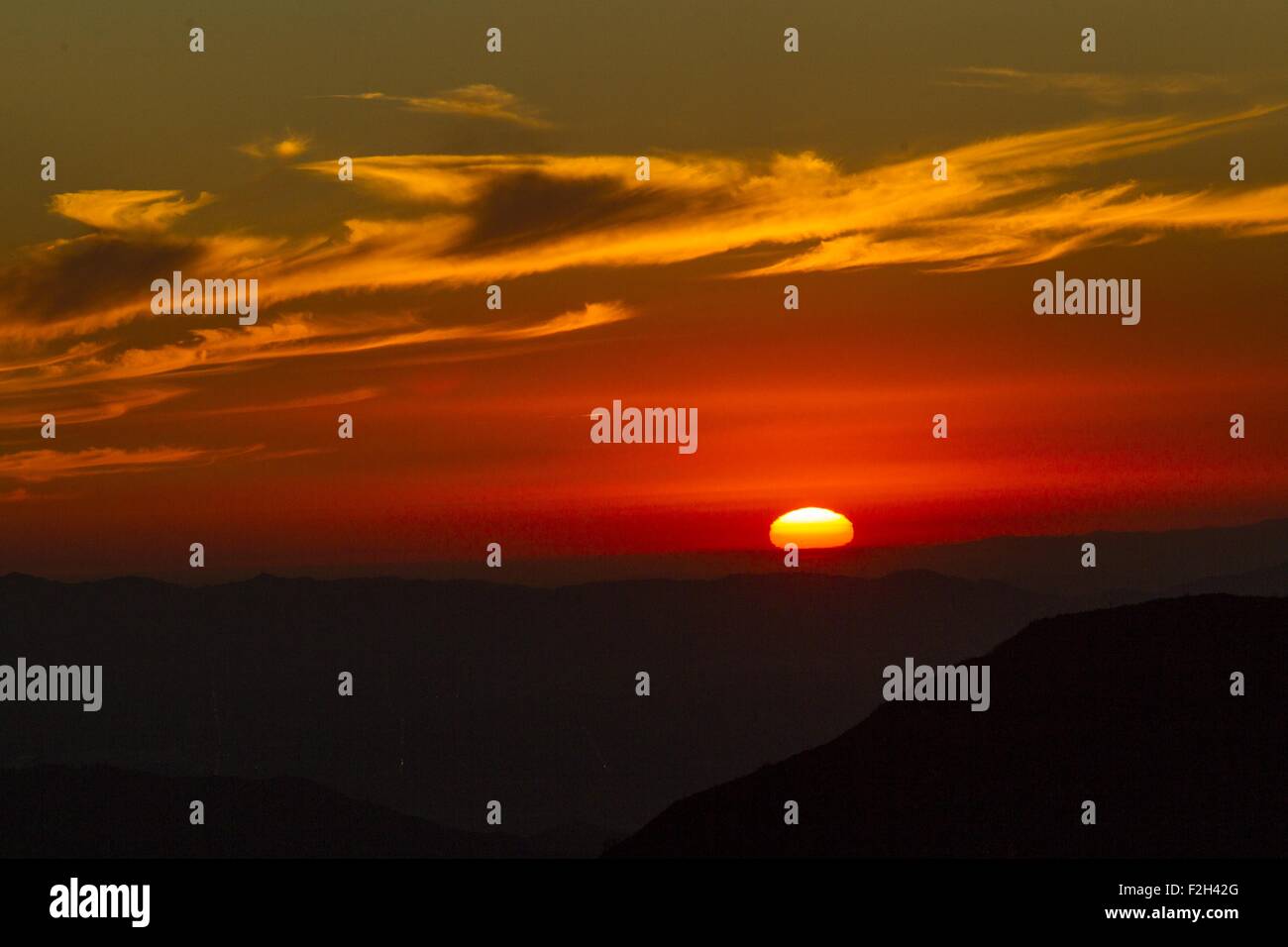 Los Angeles, California, USA. 18th Sep, 2015. Sunset is seen in the ...