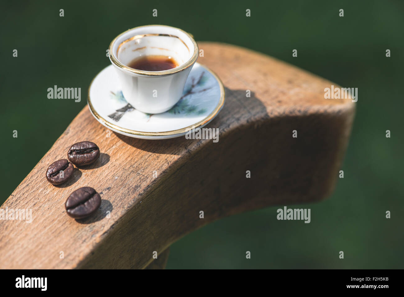 Small coffee table hi-res stock photography and images - Alamy