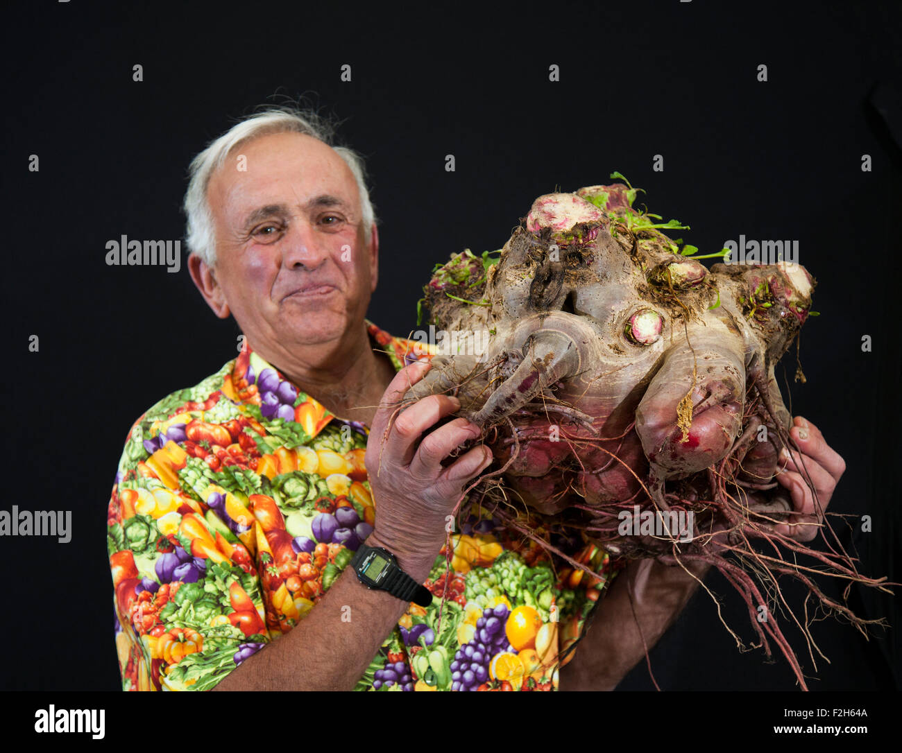 Harrogate, Yorkshire, UK. 18th September, 2015. World record holder Ian ...