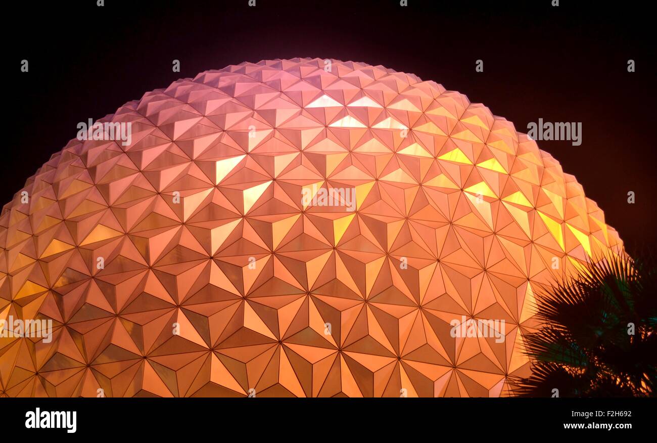 Epcot Centre at night in Epcot, Disneyland Florida Stock Photo - Alamy