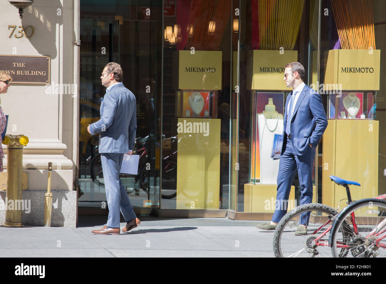 Men, Men waiting, Cab, shopping, Suits, Rich, New York City life, city ...