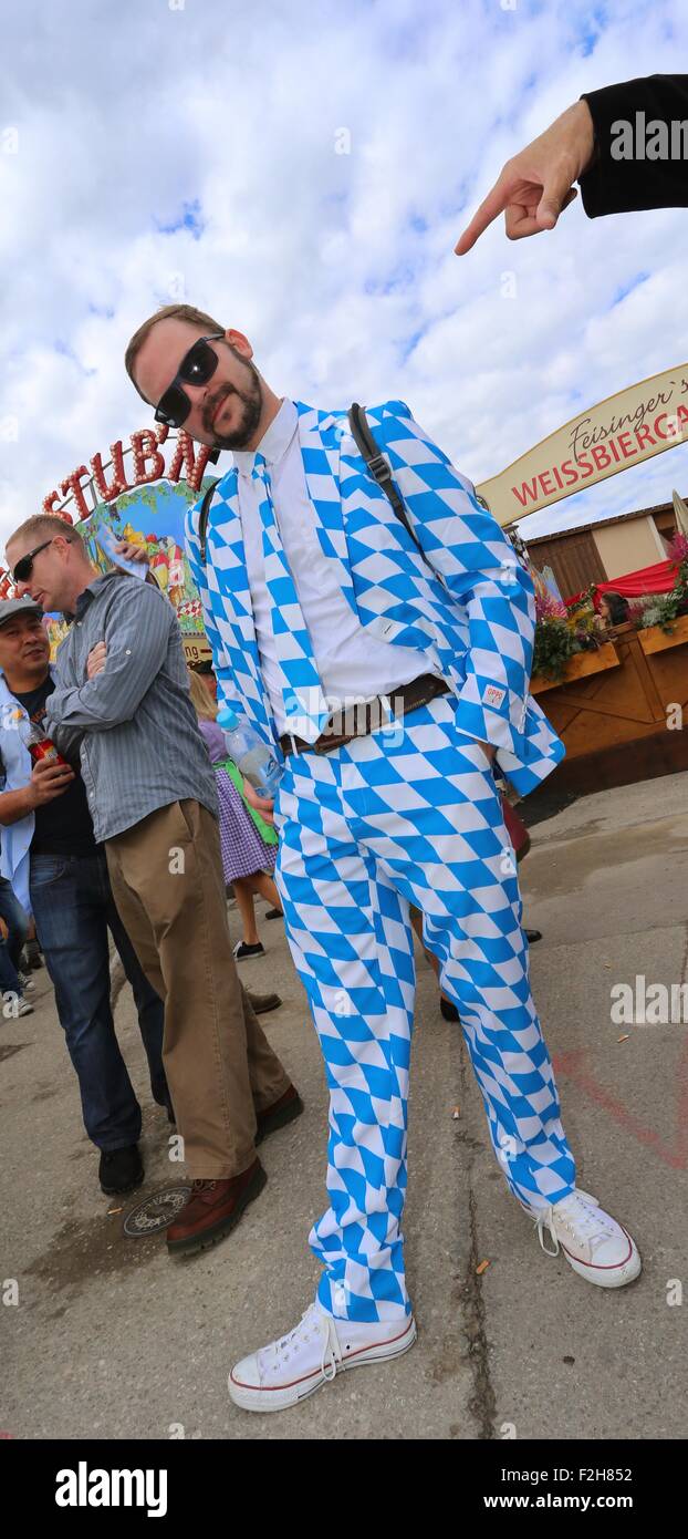 Munich, Germany. 19th Sep, 2015. A visitor from the US wearing a custom ...