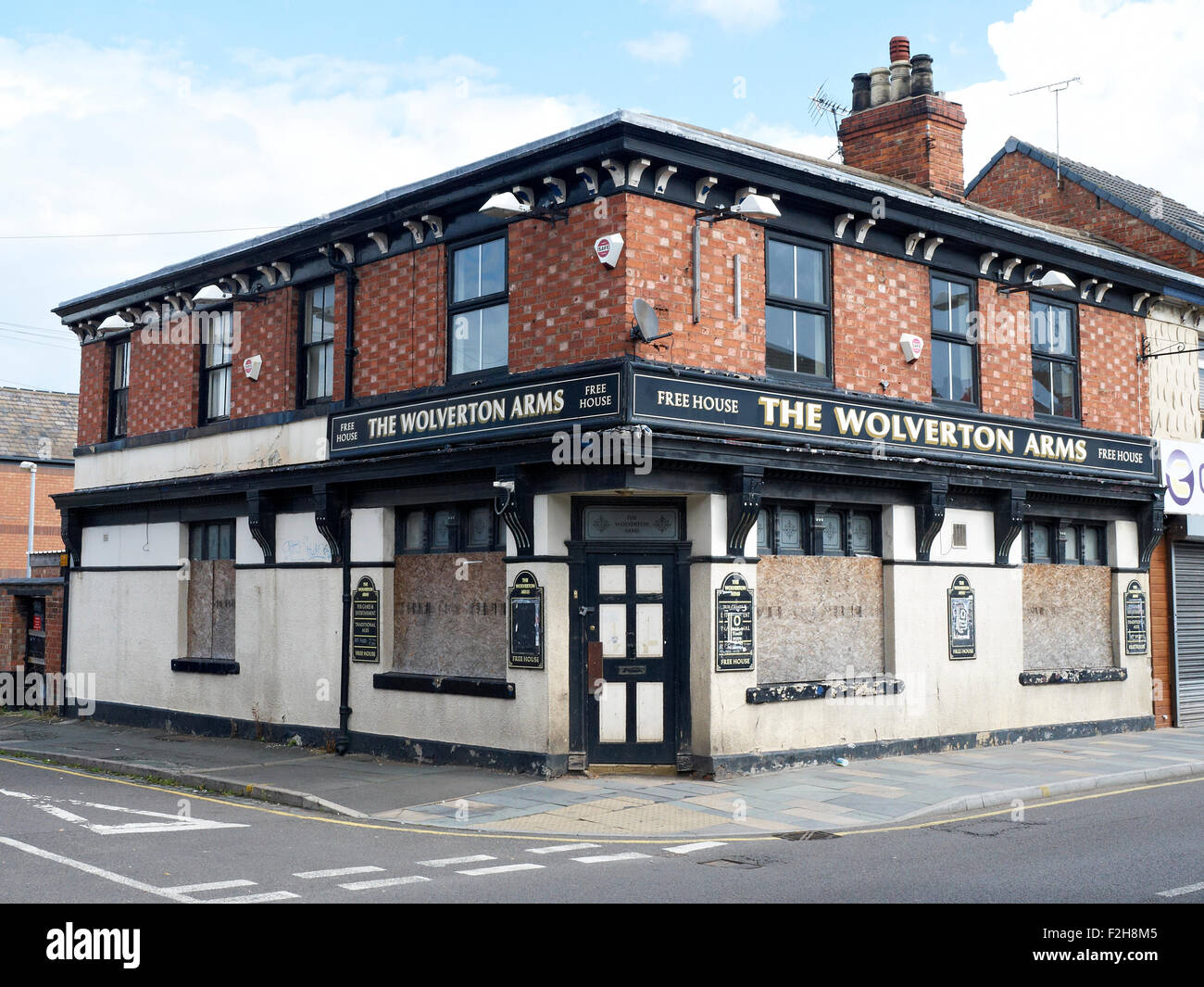 The Wolverton Arms pub, shut and shuttered in Crewe Cheshire UK Stock ...