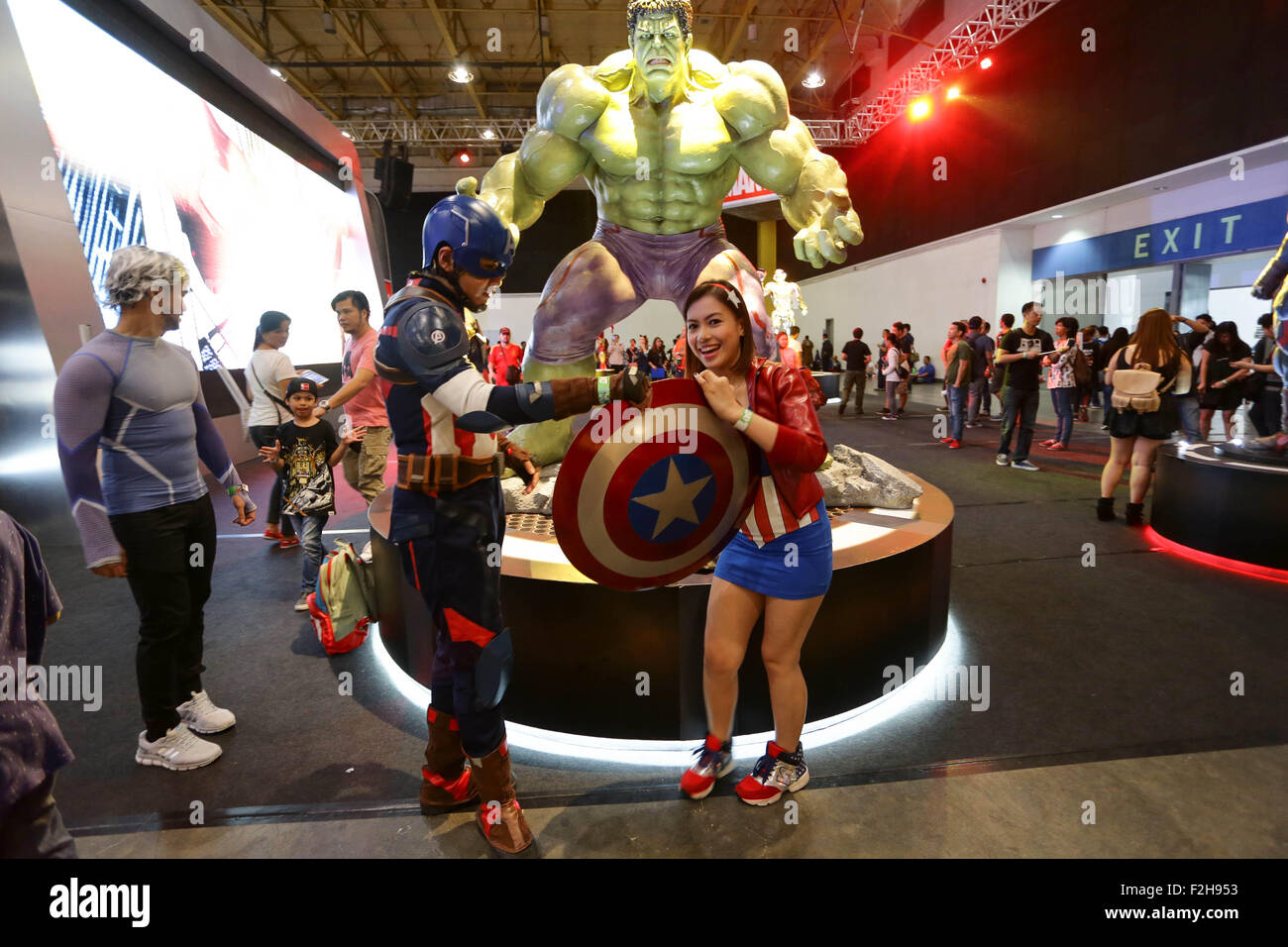 Pasay, Philippines. 19th Sep, 2015. A man and woman as Captain America ...