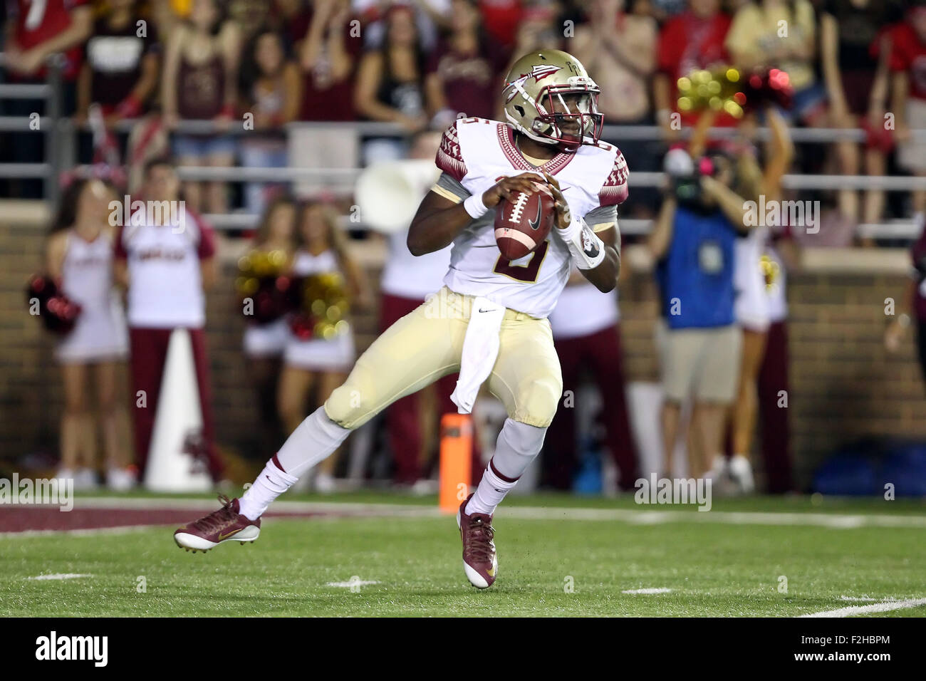 September 18, 2015; Chestnut Hill, MA, USA; Florida State Seminoles ...
