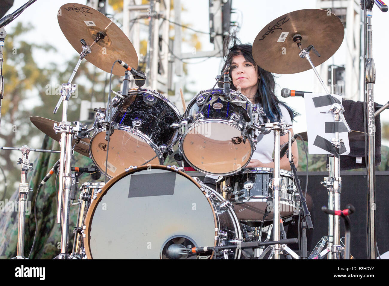 Chicago, Illinois, USA. 13th Sep, 2015. Drummer DEMETRA PLAKAS of L7 ...