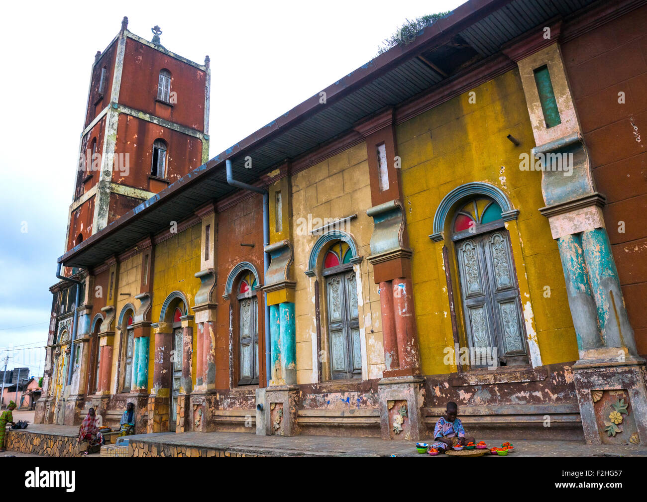 Benin, West Africa, Porto-Novo, multicoloured great mosque Stock Photo ...