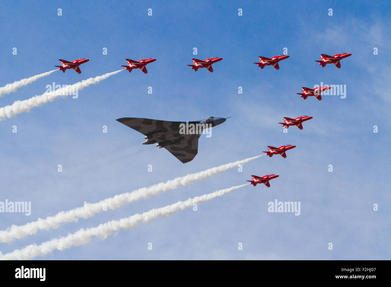 Avro vulcan with the red arrows hi-res stock photography and images - Alamy