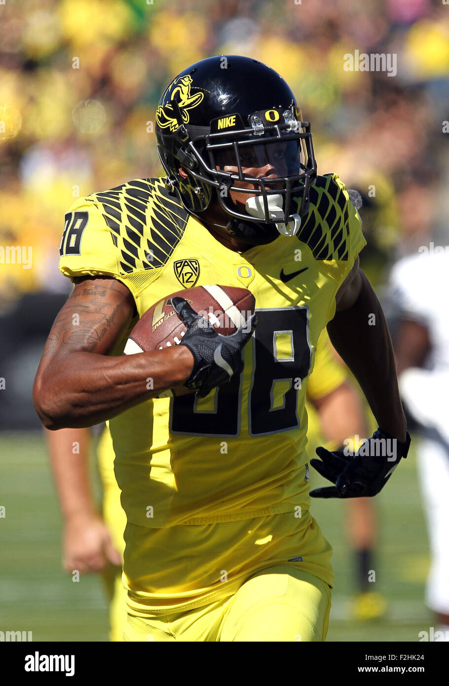 Autzen Stadium, Eugene, OR, USA. 19th Sep, 2015. Oregon Ducks wide ...
