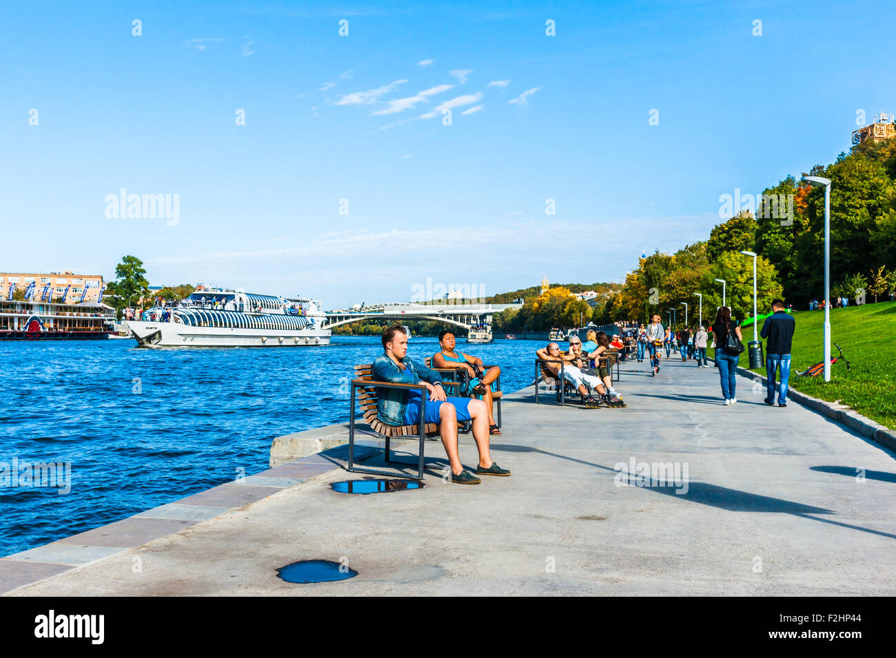 Cruise boat ship bench benches hi-res stock photography and images - Alamy