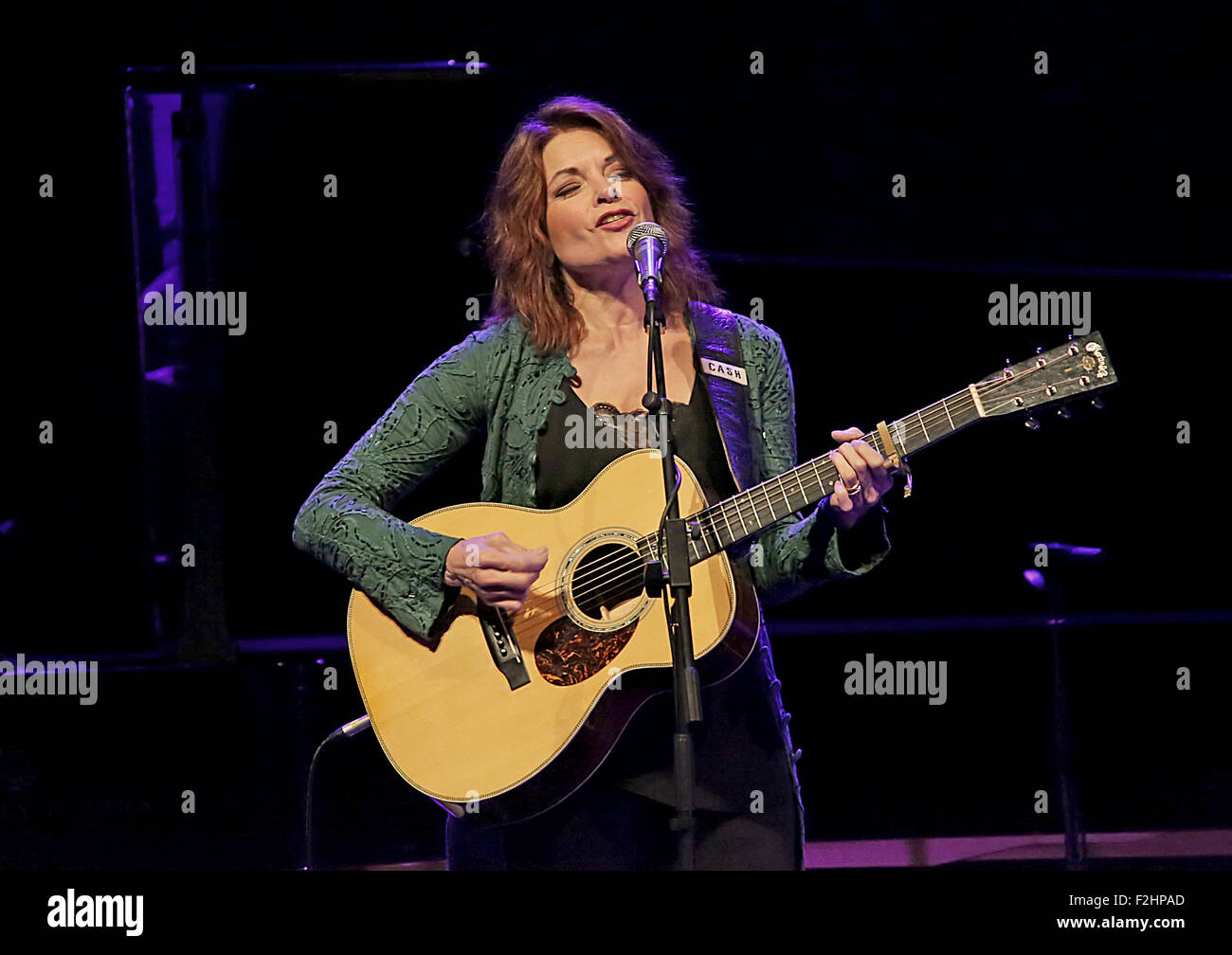 Rosanne Cash and John Leventhal Performing at Liverpool Philharmonic ...