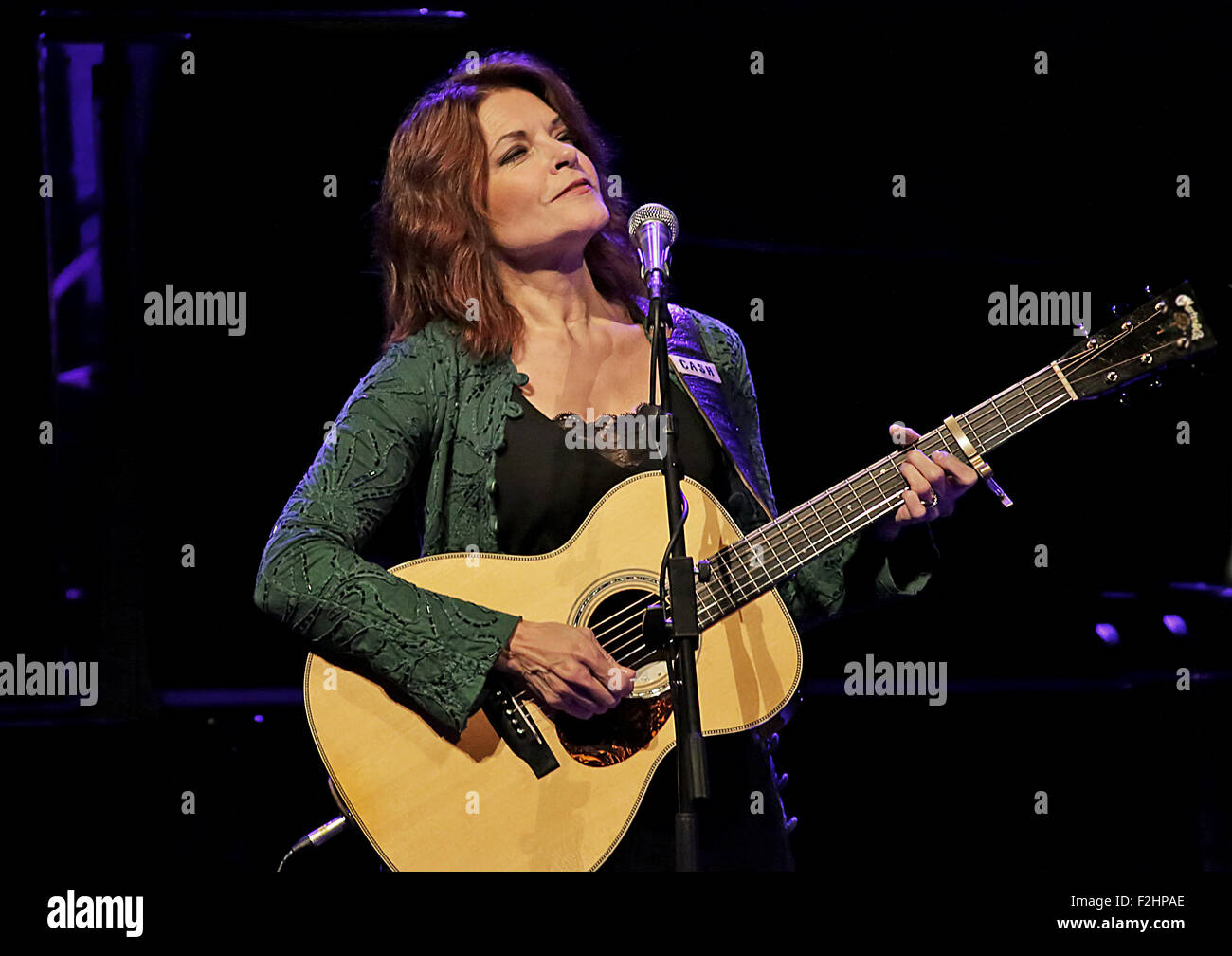 Rosanne Cash and John Leventhal Performing at Liverpool Philharmonic ...