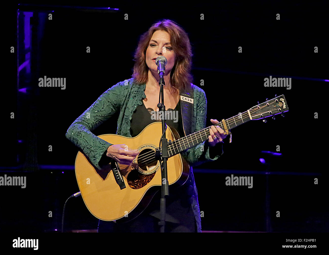 Rosanne Cash and John Leventhal Performing at Liverpool Philharmonic ...